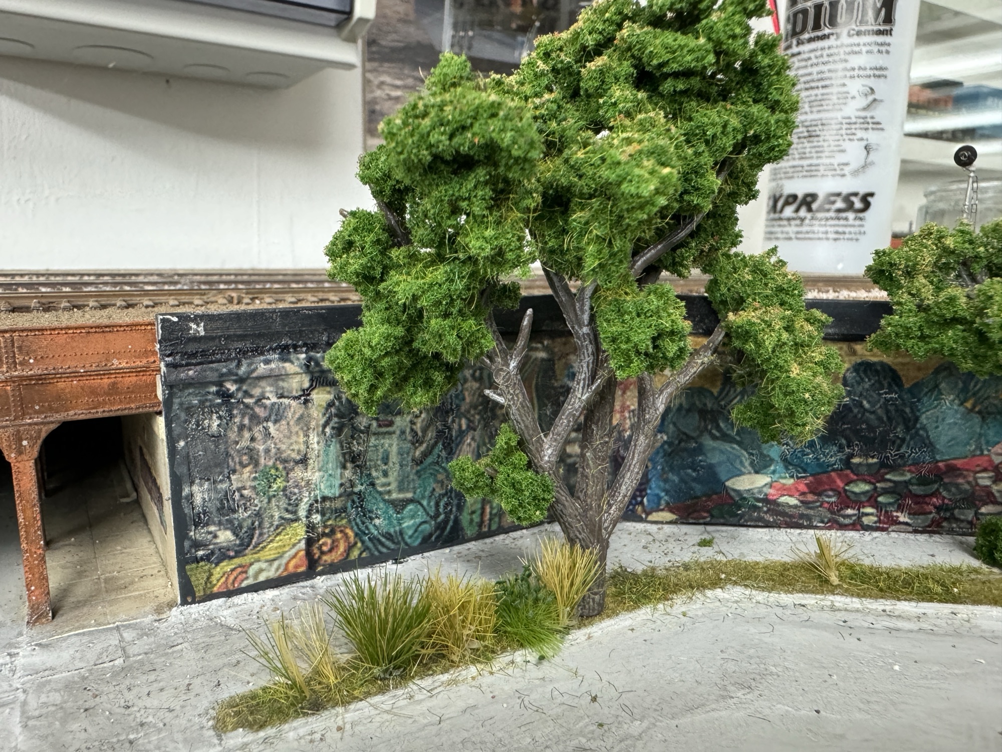 LAYOUT UPDATE: 16th Street Murals – BNSF Chicago Sub in N Scale