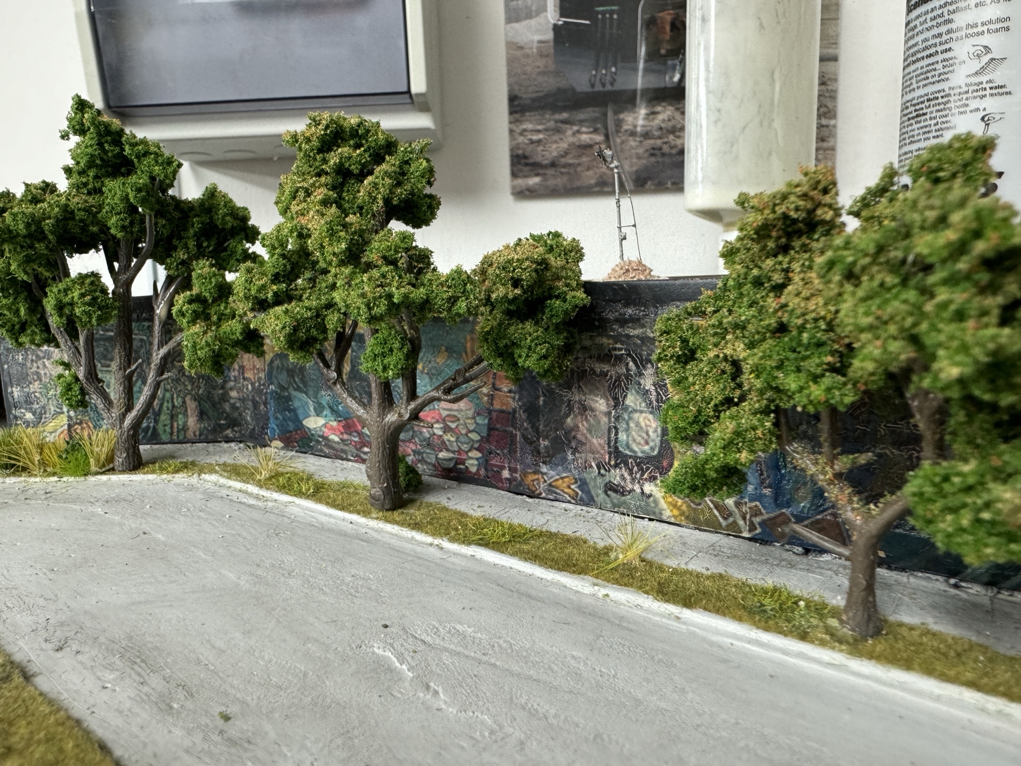 LAYOUT UPDATE: 16th Street Murals – BNSF Chicago Sub in N Scale